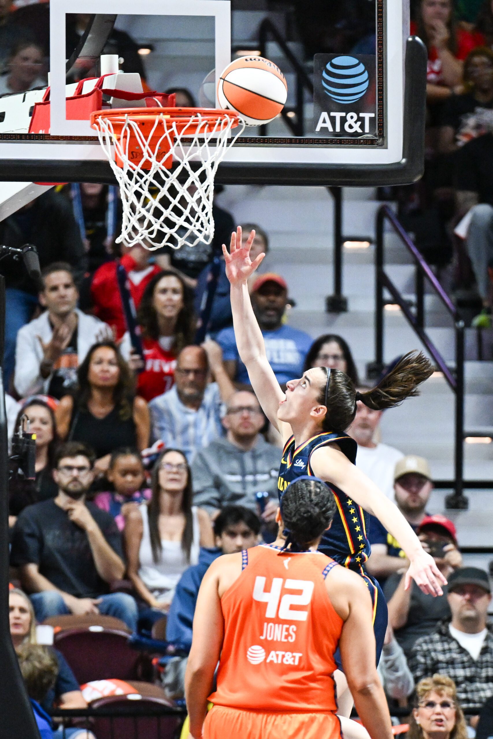 WNBA: Sabrina Ionescu Gives Blunt Assessment of Caitlin Clark